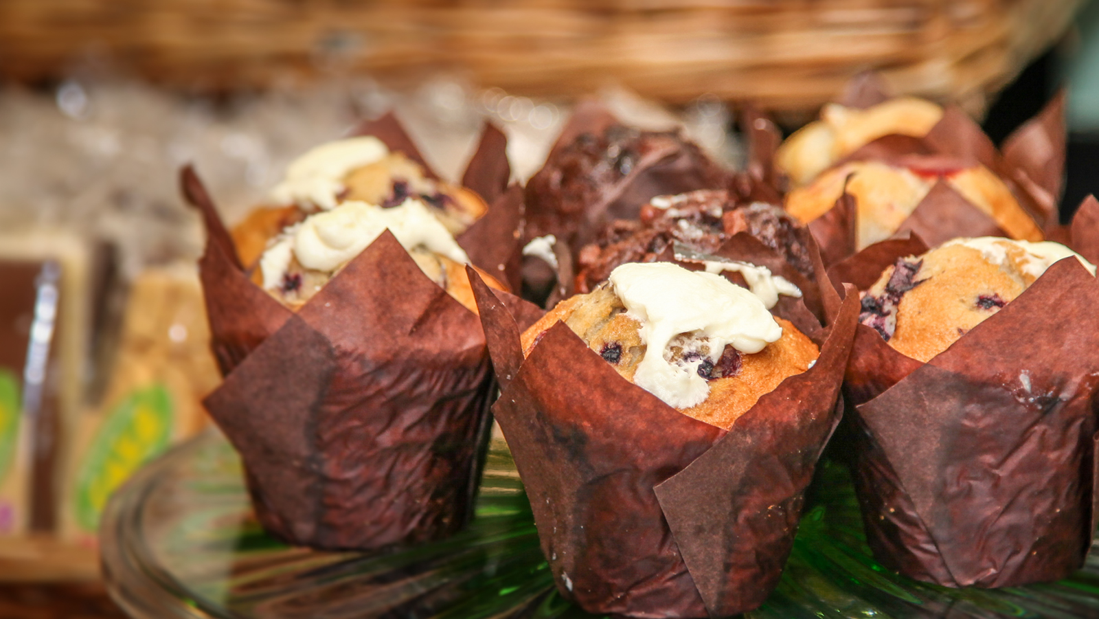 Restaurants and cafes on campus